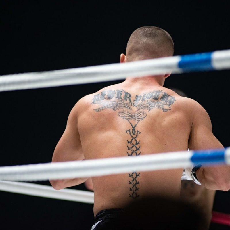 Peek-A-Boo Style in Boxing: The Art of Close-Range Combat - BOXINGFELLAS